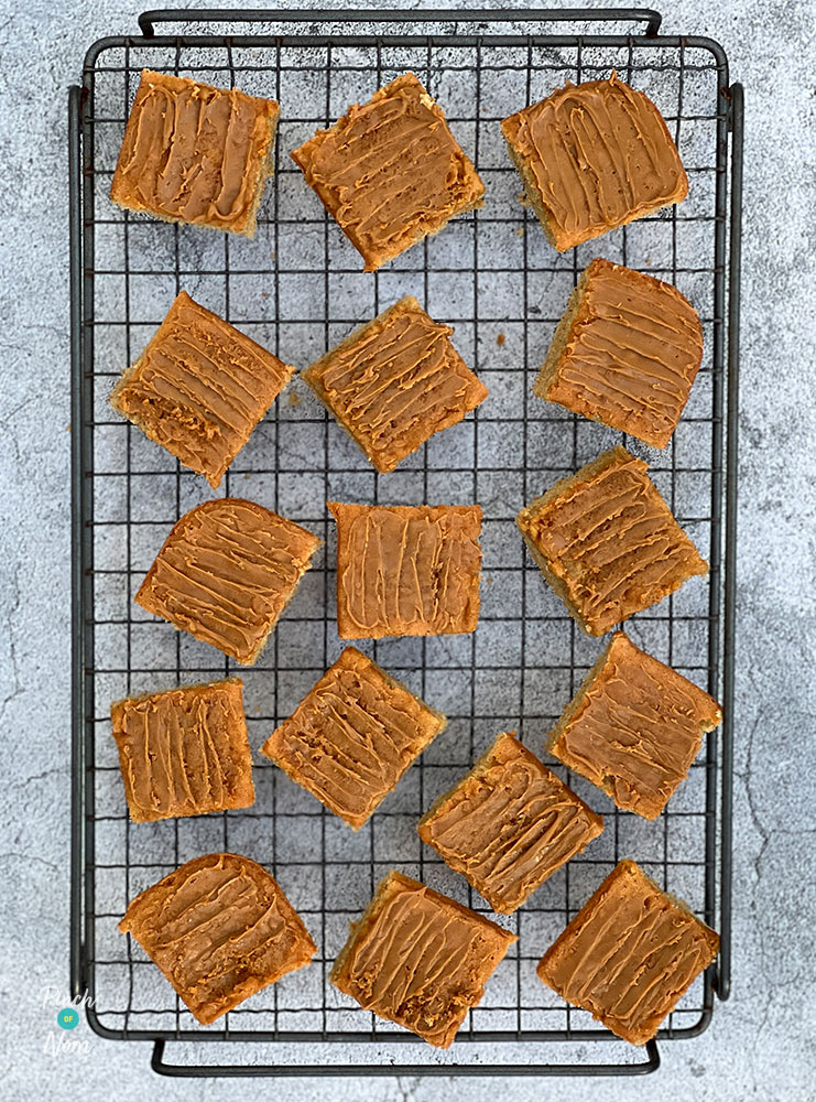 Biscoff Sponge Traybake - Pinch Of Nom