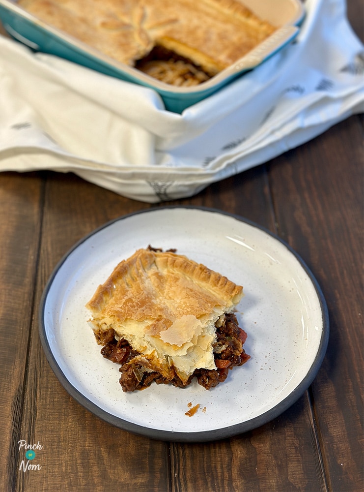 Slow Cooker Minced Beef Pie - Pinch Of Nom