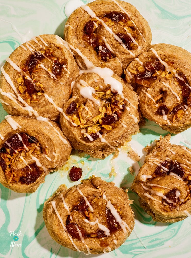 Slow Cooker Spiced Apple Buns - Pinch Of Nom